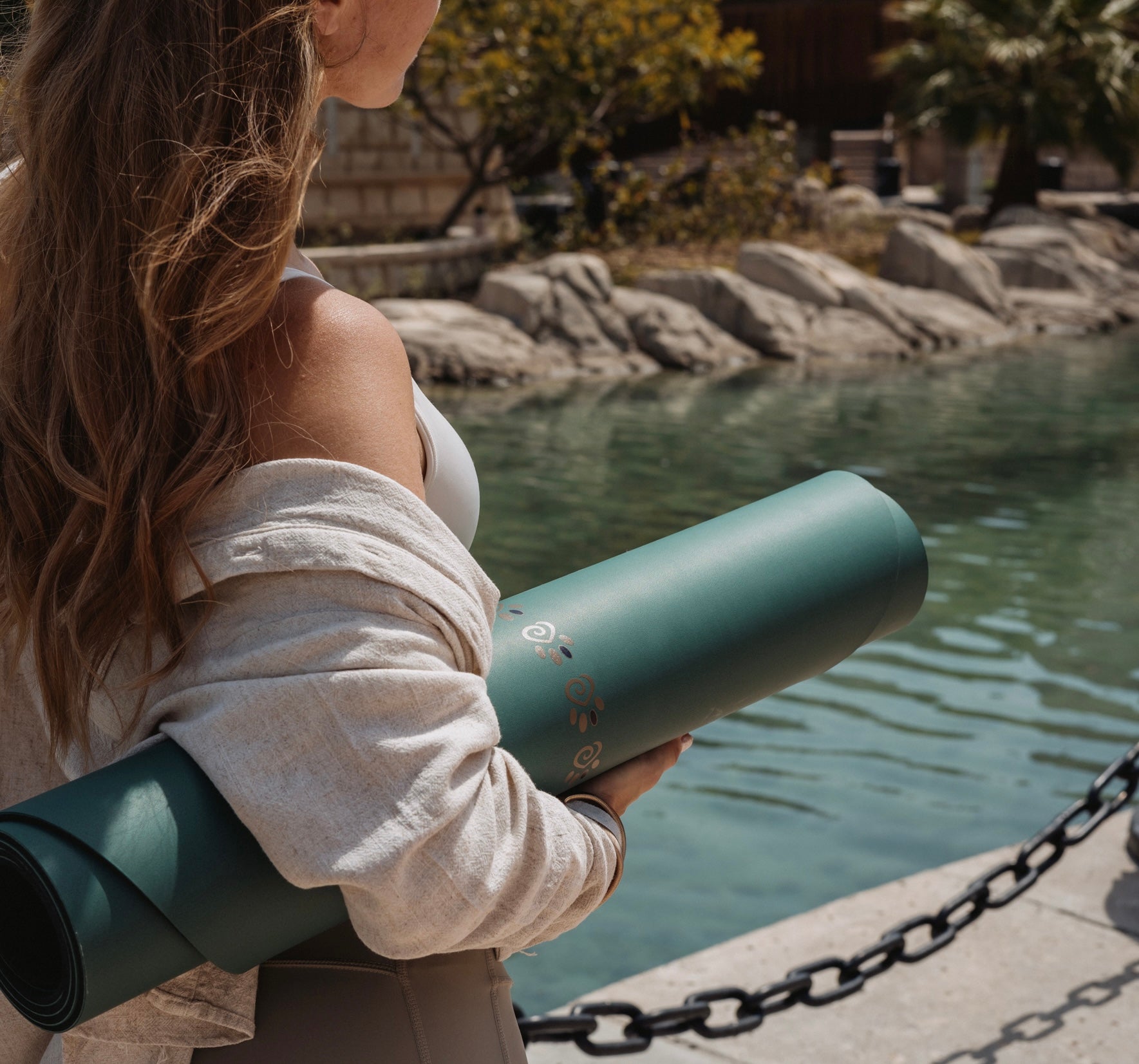 Rounded Corners Yoga Mat – Stylish Mats for Home Fitness & Interior – KISA